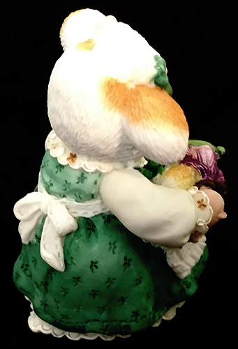 Irish Figurine - Marys Moo Moos - Corn Beef Cabbage - Enesco